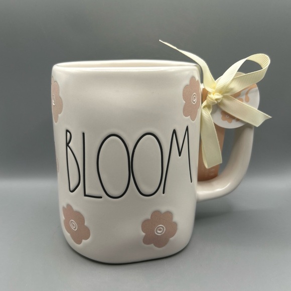 Rae Dunn | Dining | Rae Dunn Bloom Mug With Pink Neutral Flowers Shabby ...